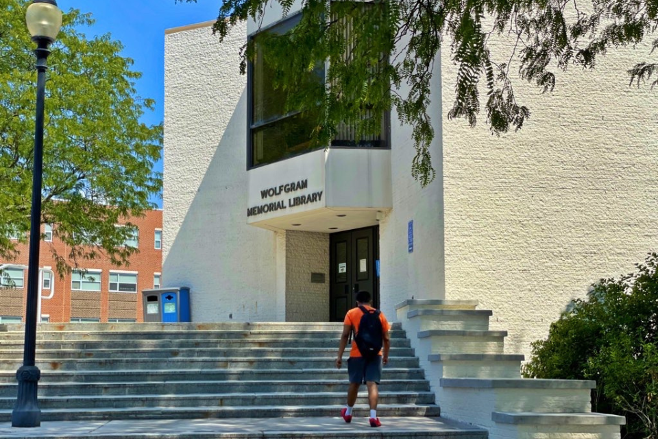 Wolfgram Memorial Library Workshop Series Promotes AI Literacy and ...